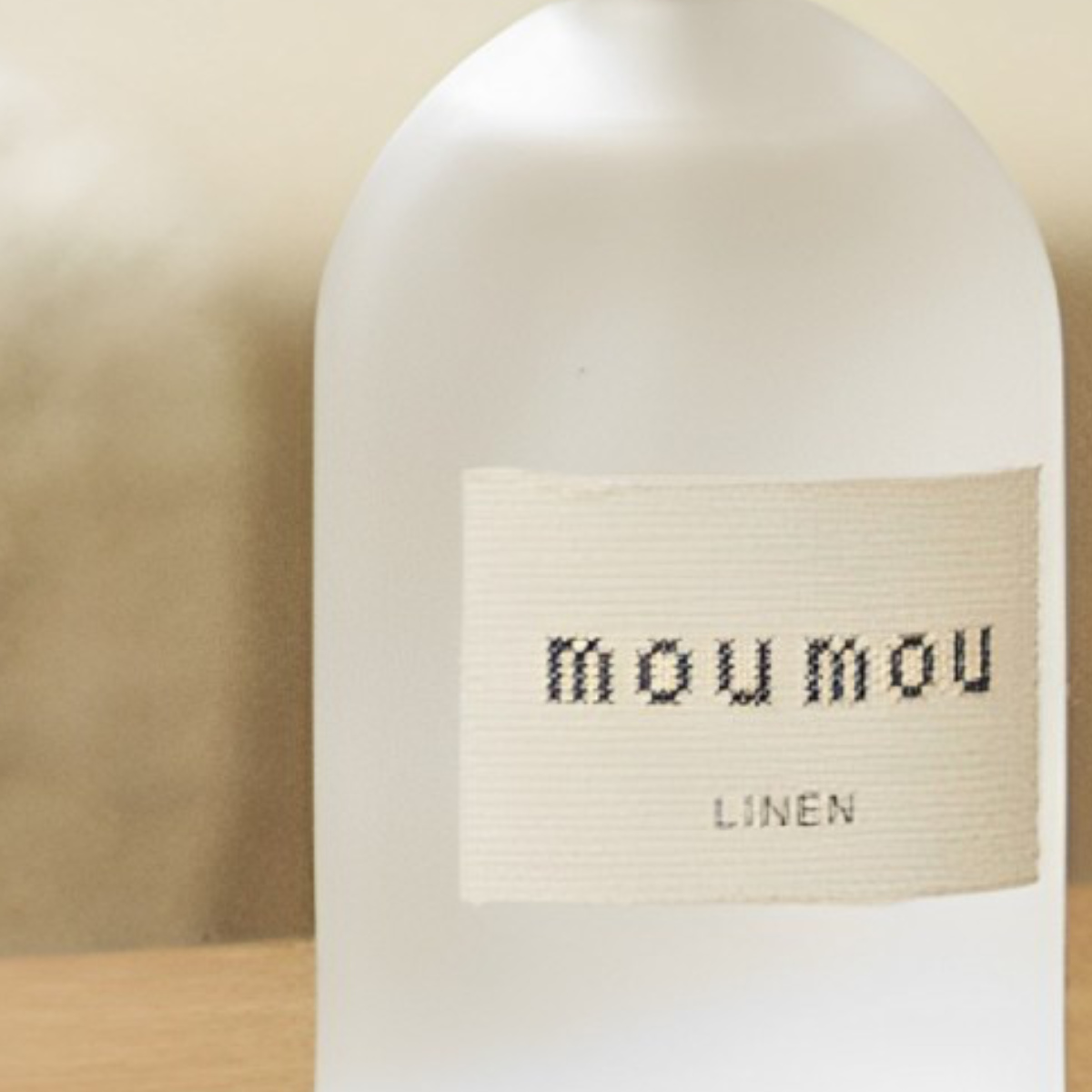 dショッピング |ピローミスト moumou 100ml （ アロマミスト ミスト ファブリック スプレー 枕 ガラス 半透明 すりガラス風 北欧 布団 寝具 カーテン 布 就寝時 アロマ ...