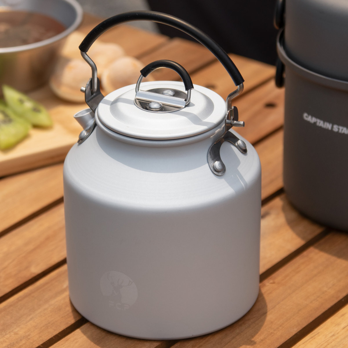 アルミケトル 丸型クッカーに入るアルミケトル625ml F.C.P キャプテンスタッグ （ CAPTAIN STAG ケトル 625リットル ヤカン やかん ケットル キャンプ用品 調理器具 ...