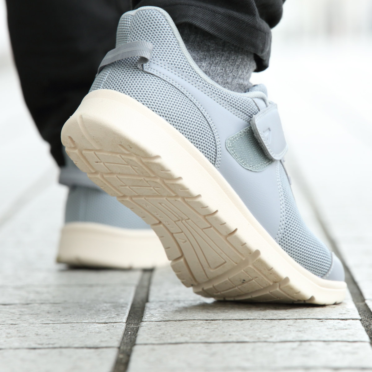 介護シューズ 両足 ライフステップ M～5L 施設用 外出用 （ 介護靴 3E 靴 レディース メンズ 室内 屋外 軽量 スニーカー シンプル 介護用 あゆみ ケアシューズ 施設 屋内 男女 ...